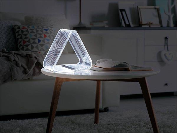Design table lamp Delta-Wing