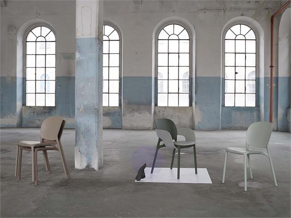 Chaises design - chaises plastique - Hug 2380