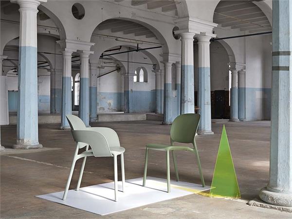 Chaises design - chaises plastique - Hug 2380