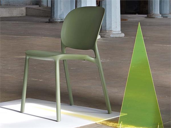 Chaises design - chaises plastique - Hug 2380