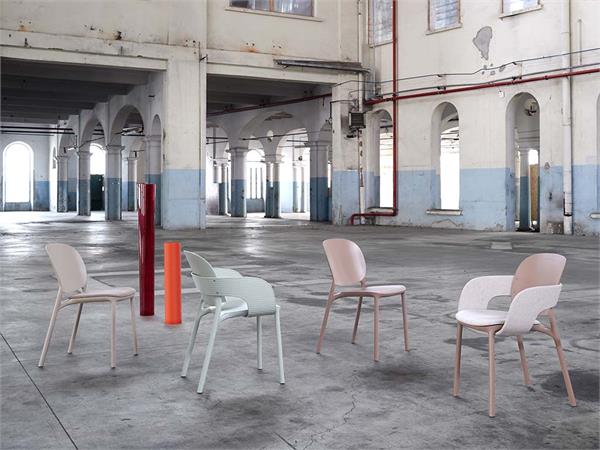 Chaises design - chaises plastique - Hug 2380