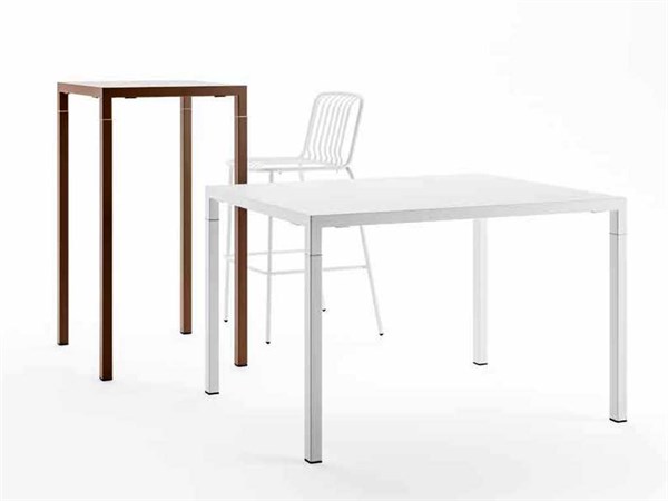 Steel table - Leveling